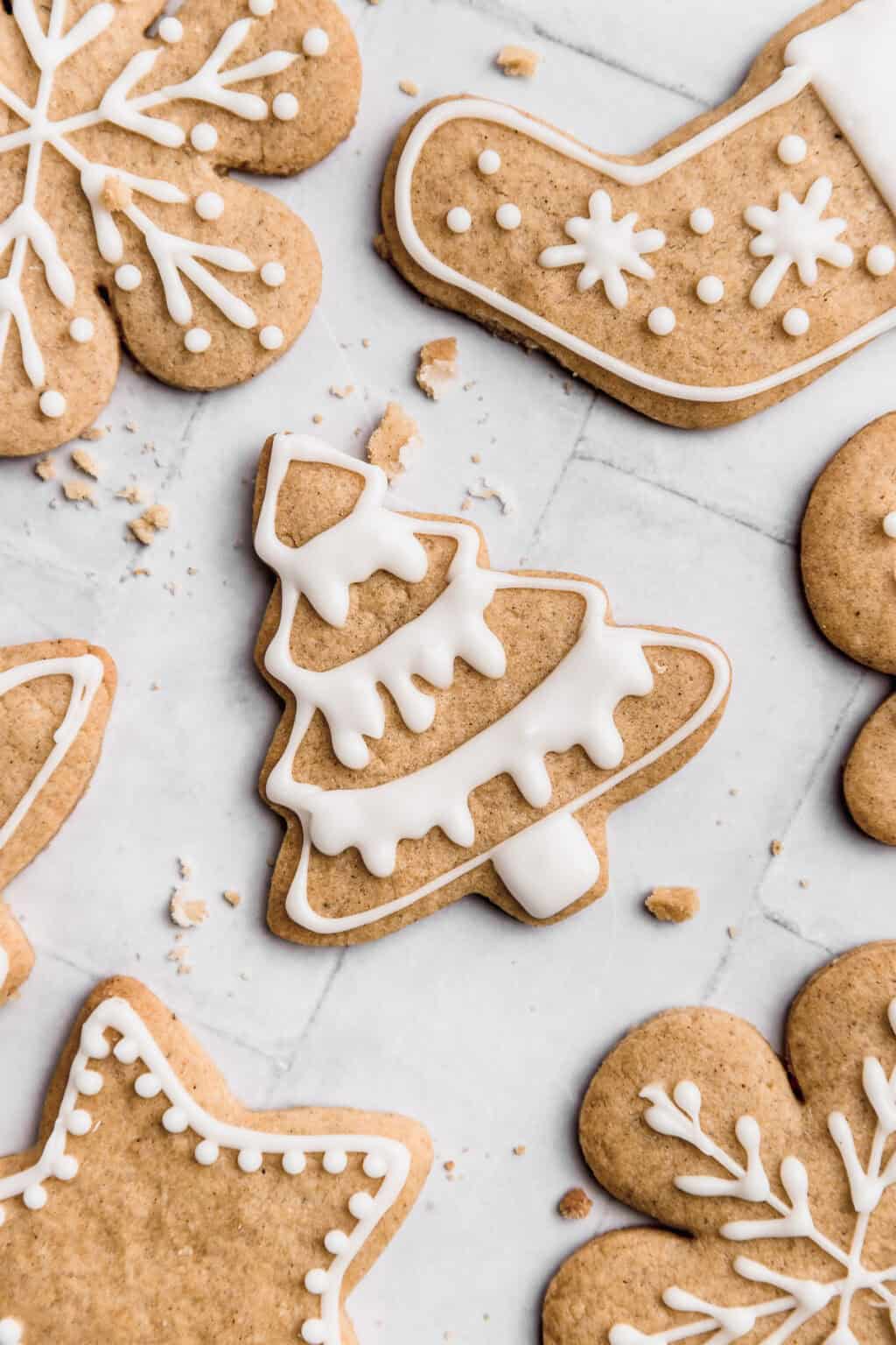 Easy Decorated Christmas Cookies (All White Ideas) | Cravings Journal