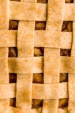 Apple Pie à la Mode (Apple Pie with Ice Cream Recipe) | Cravings Journal