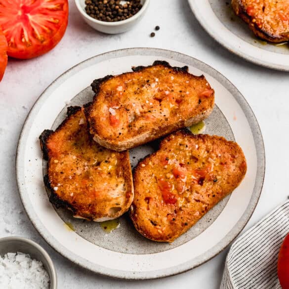 Pan con Tomate (Traditional Spanish Tomato Bread) | Cravings Journal