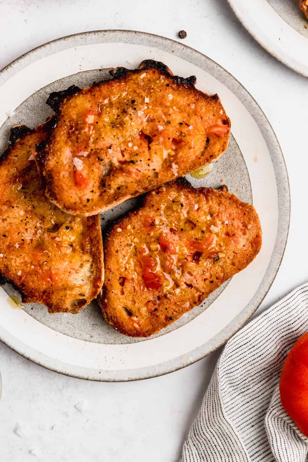 Pan con Tomate (Traditional Spanish Tomato Bread) | Cravings Journal
